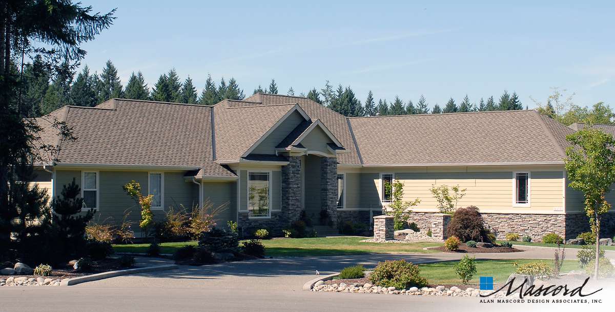 Springbrook: Traditional Home Plan with Great Room | 4422 Sq Ft