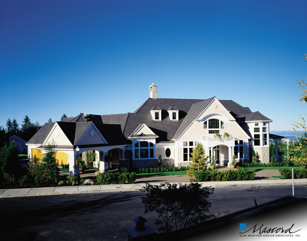 Kalden: Large House with Rotunda and Wrap Around Porch | 6060 Sq Ft
